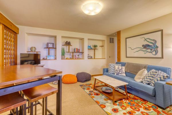 Octopus Den - Oak Harbor, WA