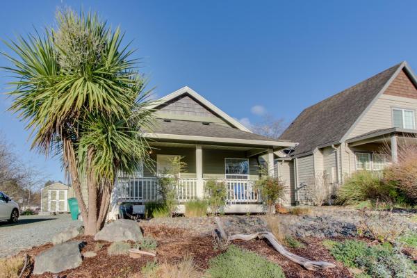 Cedar Creek Retreat - Rockaway Beach, OR
