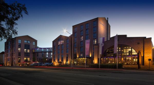 Altes Stahlwerk Business & Lifestyle Hotel - Neumünster