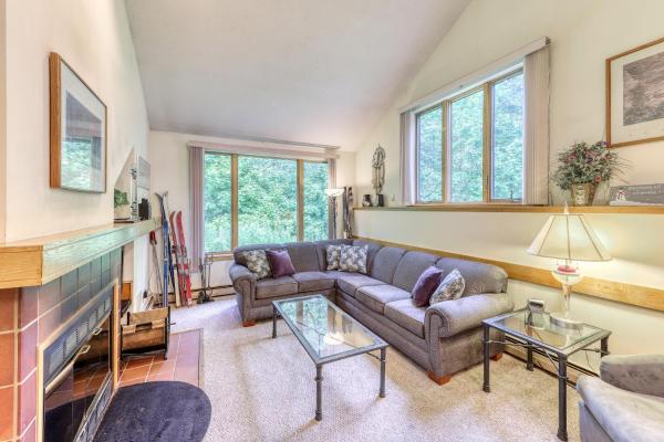 The Woods: Townhouse-f3 - New England
