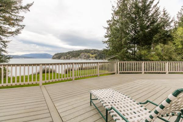 Shoal Bay Luxury Home - Lopez Island, WA