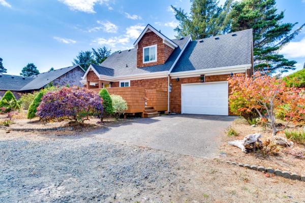 Cozy Coast Modern - Manzanita, OR
