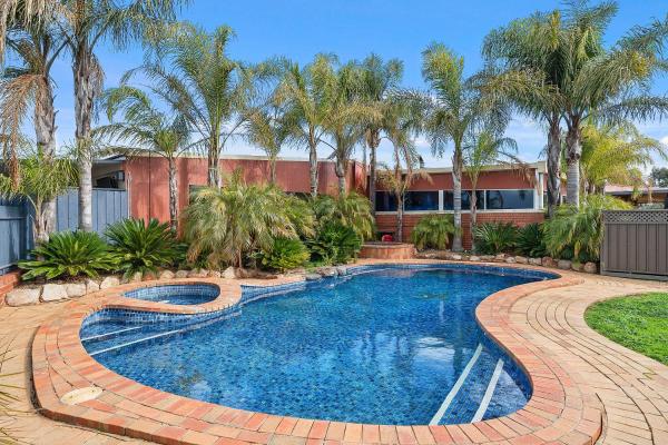 Peppermill Inn Motel - Shepparton