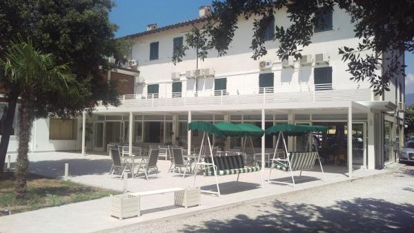 Hotel Raffaelli Villa Angela - Massa