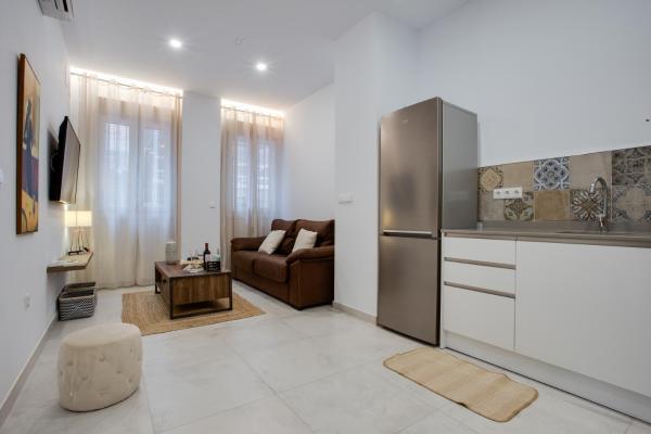 Iceberg Luxury Tarifa Free Parking - Tarifa