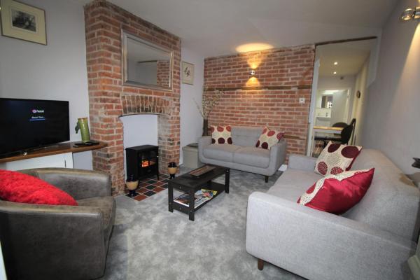 1 Steam Packet Cottage - Canterbury