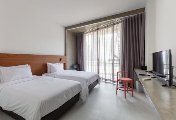 Reno Hotel - Yan Nawa