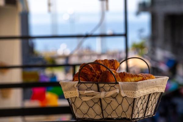 100m From The Sea - Nizza