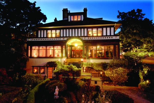 Beaconsfield Bed And Breakfast - Victoria - Victoria