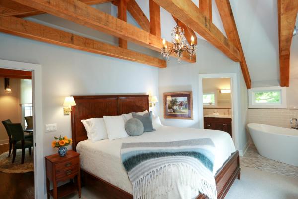 Two-story Luxury Cottage Near New Hope And Lambertville - Lambertville, NJ