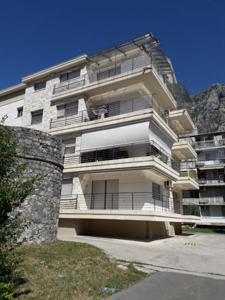 Minka 2 - Apartment For 4p With Balcony Near Sea - Kotor
