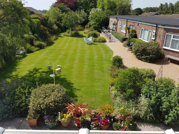 The Coast Yard B & B And Garden Chalets - Selsey