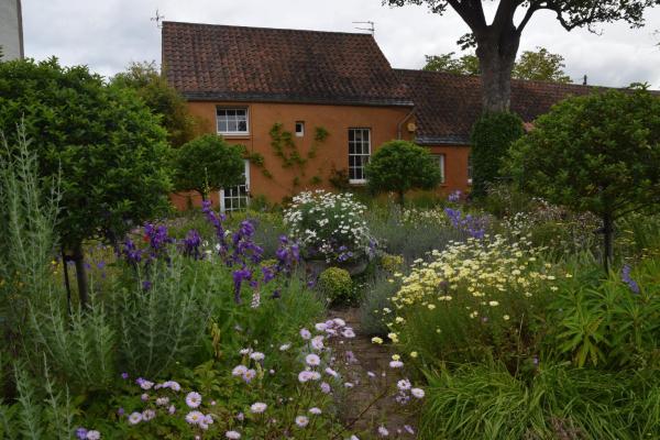 Unique Cosy Cottage With Stunning Gardens - Scotland