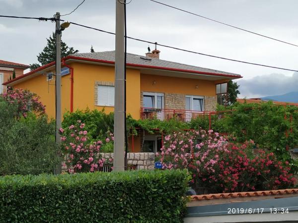 Apartments Maricic 200 Meters From The Beach - Novi Vinodolski