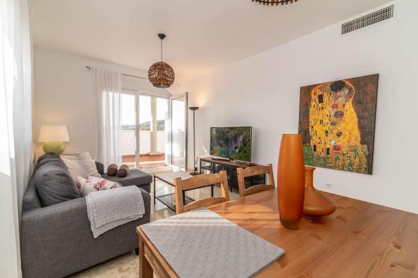 Recently Decorated 2bdr Penthouse In Fuengirola - Mijas