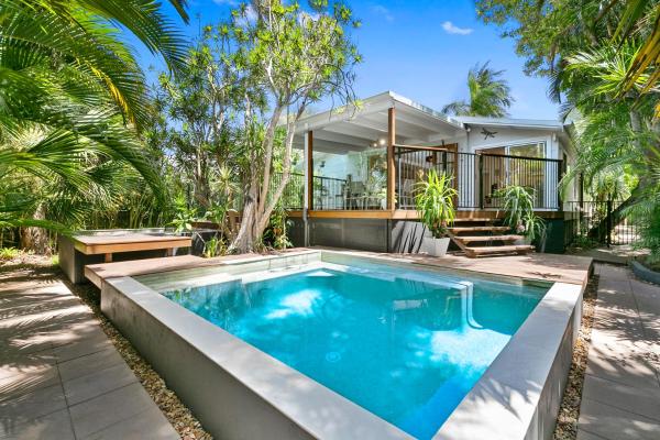 Tranquil & Tropical, Sunshine Beach - Noosa Heads