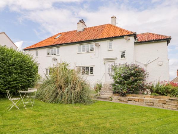 Stakesby House Apartment 3 - Robin Hood's Bay