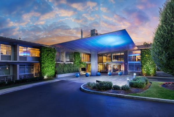 The J House Greenwich Hotel - New Canaan, CT