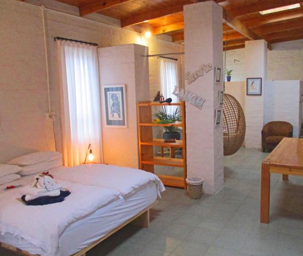 Alternative Space Bed And Breakfast - Swakopmund