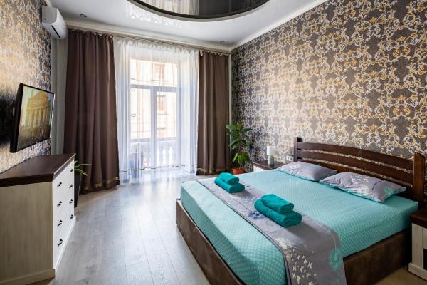 Apartment With 2 Bedroom Near Opera House Gorodotska 27 Str With Parking - Lviv