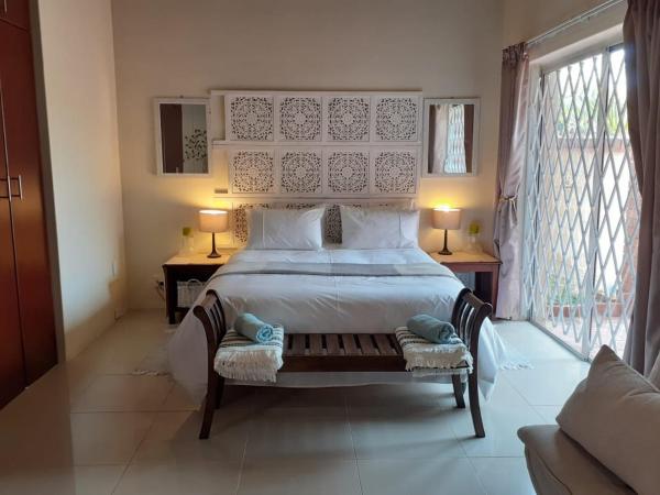 Summerstrand Self Catering For Two - Port Elizabeth