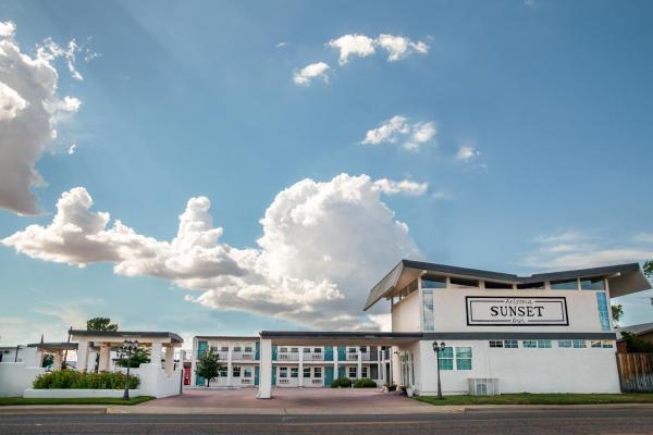 Arizona Sunset Inn & Suites - Sonora
