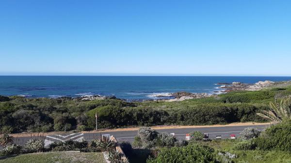 Zeezicht Oceanfront With A Beautiful Seaview - Franskraal