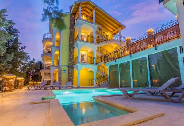 Palace Paulina Apartments - Klenovica