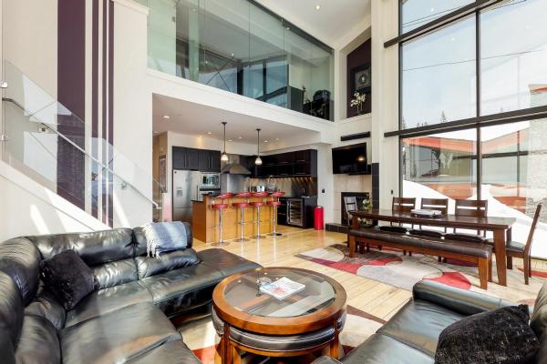 Edge 21 - Big White Ski Resort, BC