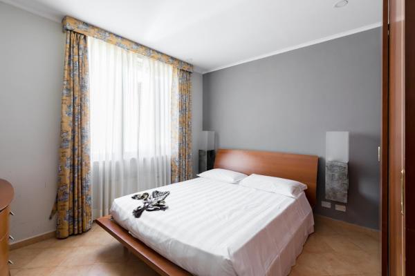 Crosti Hotel - Monti