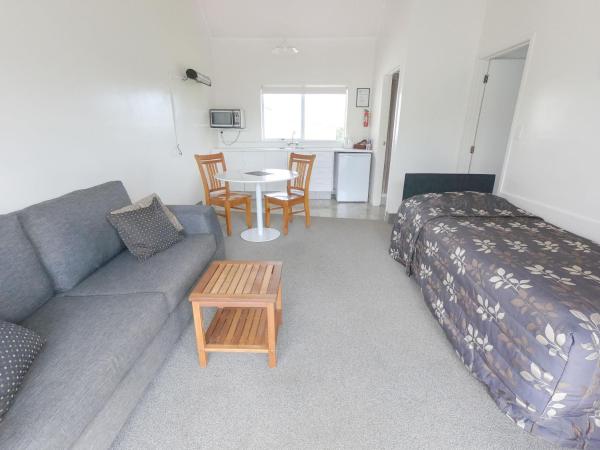 Castle Court Motel - Wellsford