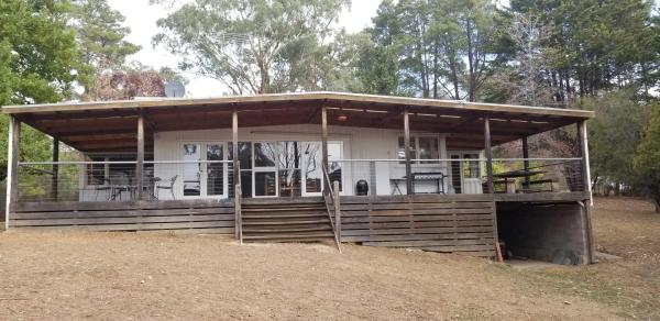 Private & Tranquil Waterfront House & Property In Eildon's Exclusive Taylor Bay - Eildon
