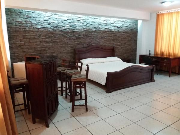 Hotel Puerta Del Sol - Ecuador