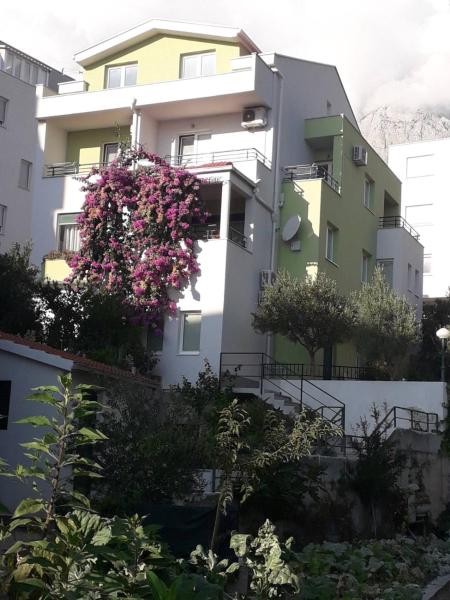 Apartments Family Jović - Baška Voda