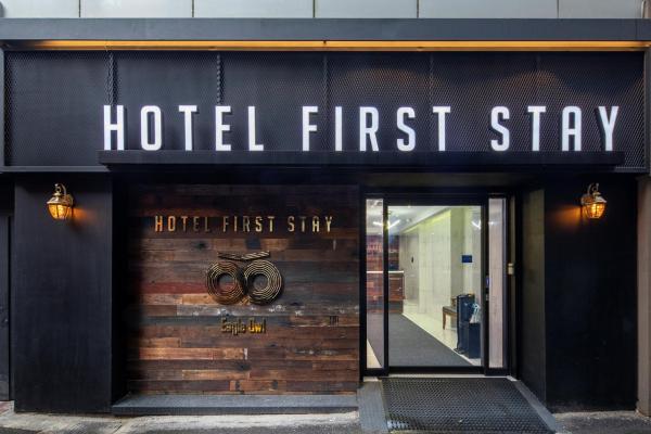 Hotel Firststay Myeongdong - Seoul