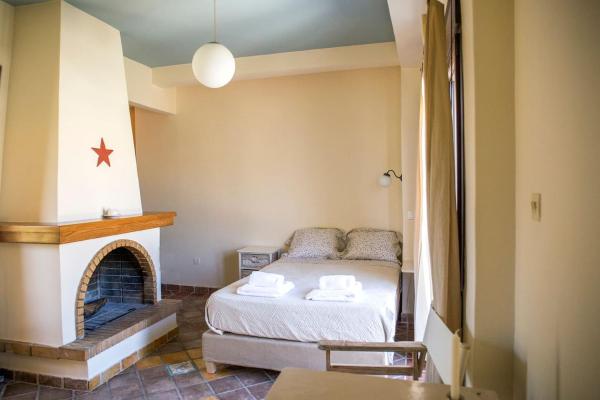 Sunny Top Floor Studio - Excellent Athens View - Atenas