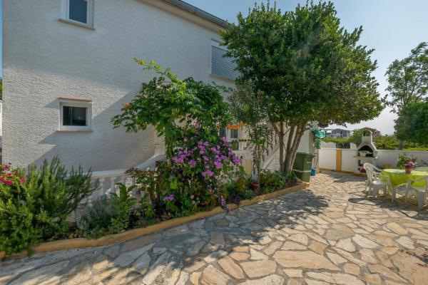 Apartment Seka - Nin