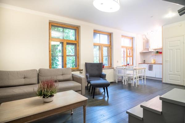 Dream Stay - Bright 2-bedroom 2-floor Old Town Apartment - Tallinn