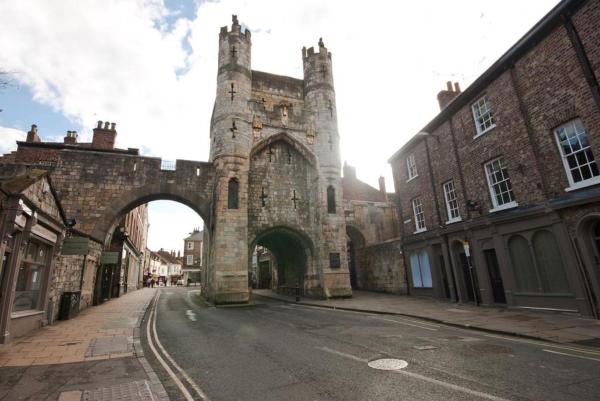 7 Monk Bar Court York - York