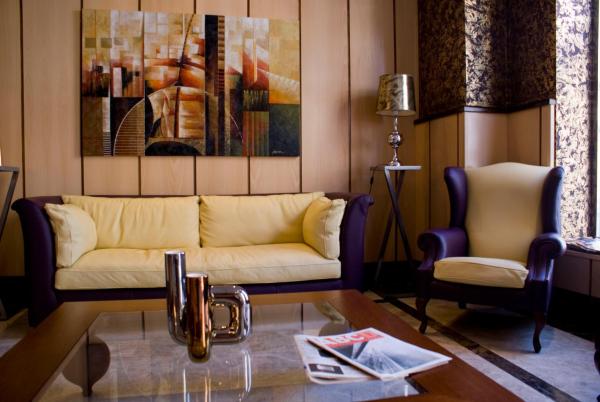 Hotel 4c Puerta Europa - Chamartín