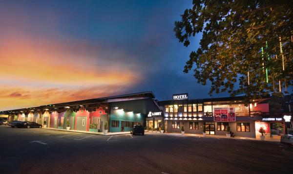 The Wood Boutique Hotel - Muar