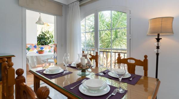 Holidays & Homes I Benalmádena Playa, Piscinas ,Relax - Benalmádena