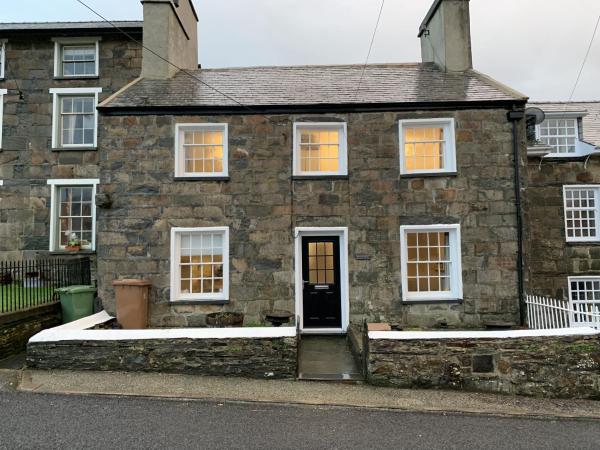 Finest Retreats - Tegannedd - Luxury Grade Ii Listed Cottage With Hot Tub - Blaenau Ffestiniog