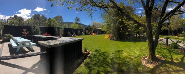 Adventure Inn Marahau - New Zealand