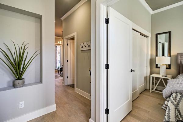 Downtown Stunner - Views Of Lookout Mountain And Close To Downtown Favorites! - Signal Mountain, TN