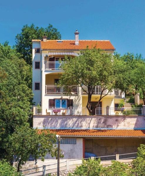 Apartman Nina 1 - Senj