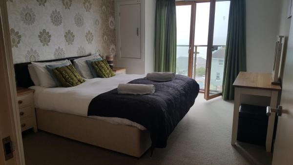 South Fistral Seaview 2-bed Apartment - Newquay