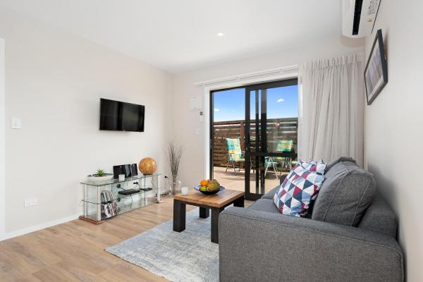 Luxury Stay - Parrot Nest - Brand New - Tauranga