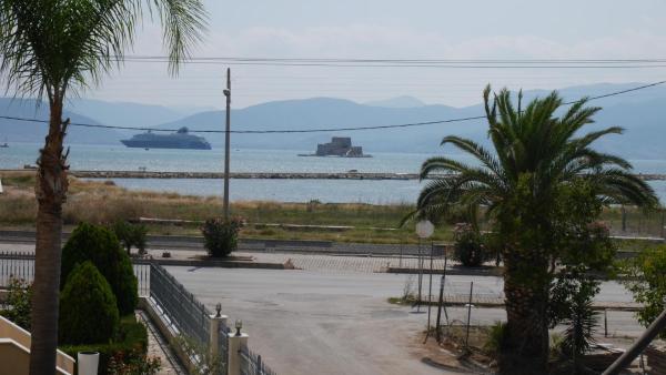 Villa With A View Of Palamidi And Bourtzi - Нафплион