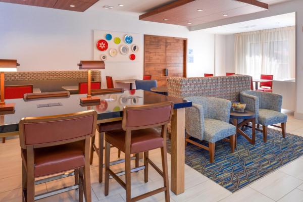 Holiday Inn Express Glenwood Springs Aspen Area By Ihg - Glenwood Springs, CO